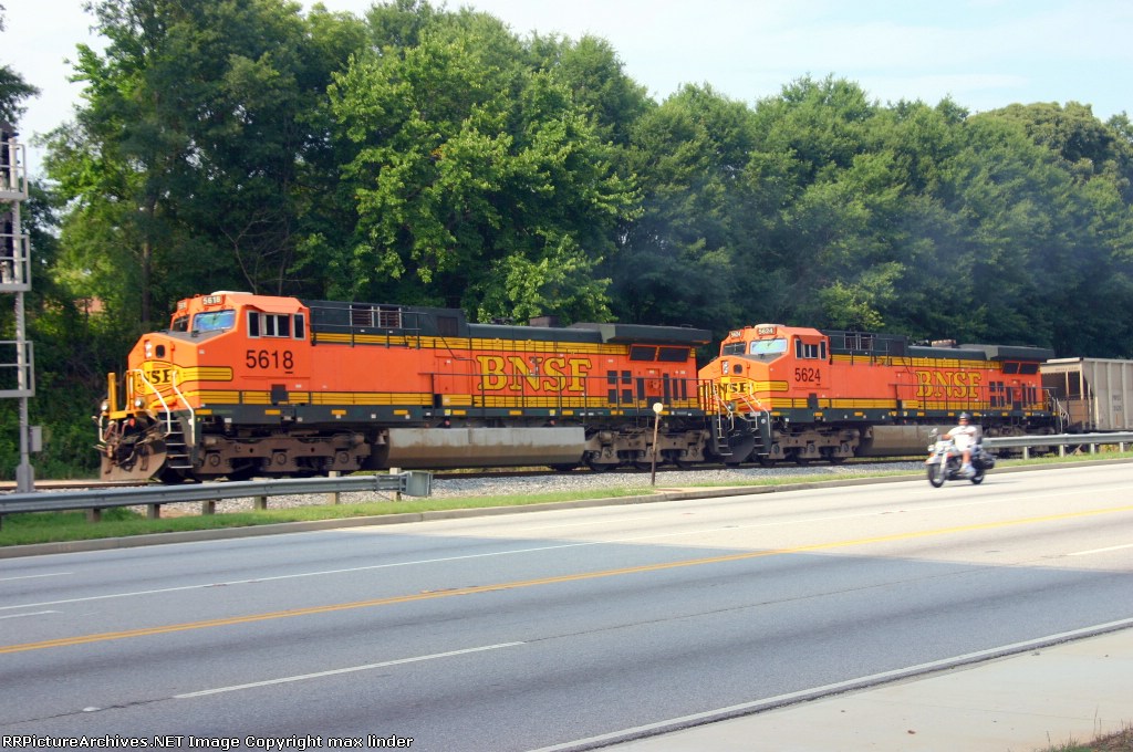 BNSF 5618